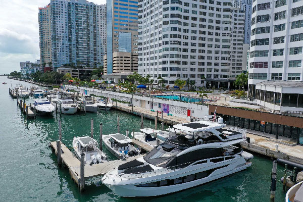 Marina Services & Amenities Miami | Vice City Marina